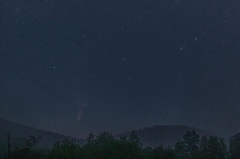 3 Stars in a Row Spiritual Meaning: 9 Messages from God